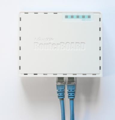 Chine Nouveau routeur HEX RB750Gr3 Gigabit 2.4G Wi-Fi 802.11g 10/100/1000Mbps Ethernet GigabitLAN en stock à vendre