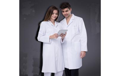 China Uniformes médicos de la oficina del algodón blanco de encargo, uniformes médicos para hombre en venta