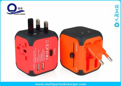 Cina Il caricatore di gomma dell'incavo di Iphone USB della superficie dell'olio con 5V doppio 2.4A ha prodotto la porta USB in vendita