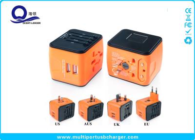 Cina Adattatore mondiale del caricatore di viaggio di USB degli accessori del telefono cellulare con USB 5V 2400mA in vendita