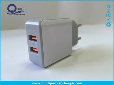 Cina Colore bianco nero rapido del caricatore 5V 2.1A della parete della tassa 2,0 di Qualcomm della porta USB gemellata in vendita