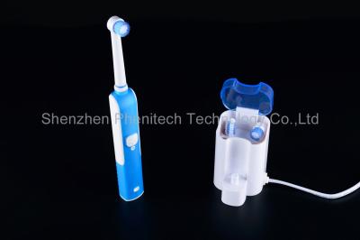 中国 充電器が付いている携帯用子供超音波旅行サイズの電動歯ブラシ 販売のため