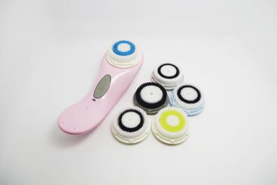 Cina Spazzola di pulizia facciale girante elettrica per il fronte, spazzola di Exfoliator del fronte in vendita