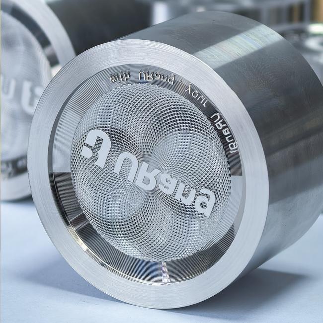 High-precision diamond pattern electroformed mold sample