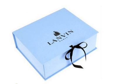 Cina Contenitore di regalo magnetico blu pieghevole della chiusura con rifinitura su ordinazione superficie/di logo in vendita