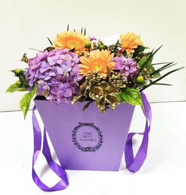 Cina Contenitore di regalo del fiore del cartone di progettazione con il logo su ordinazione/rispettoso dell'ambiente differenti in vendita