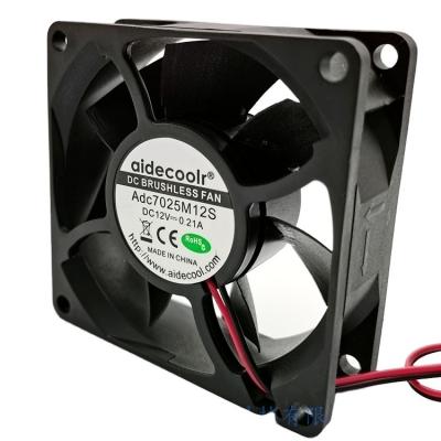 Китай 3000Rpm охлаждающий вентилятор 70x70x25mm DC черноты 12V осевой универсальное продается