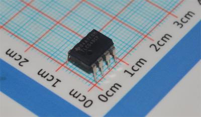 중국 TLC549CP 8비트 ADC 40ksps 4MHz 시계 단일 공급 3-6V DIP-8 ±0.5LSB INL 저전력 <15mW -40°C ~ +85°C 판매용