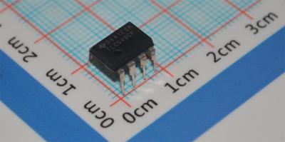 중국 TLC549CP 8비트 ADC 40ksps 4MHz 시계 단일 공급 3-6V DIP-8 ±0.5LSB INL 저전력 <15mW -40°C ~ +85°C 판매용