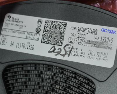 China SN74HC574DWR Octal D-Type Flip-Flop 3-State Outputs 6ns Propagation Delay SOIC-20 2-6V Supply -40°C to +85°C for sale