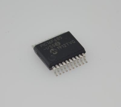 China PIC16F685-I/SS 8-bit Flash MCU 20MHz Velocidad 3.5KB Memoria 256B EEPROM 12x10-bit ADC 25 pines de I/O Amplio rango 2.0-5.5V Industrial -40°C a +85°C Paquete SSOP-20 para control integrado en venta