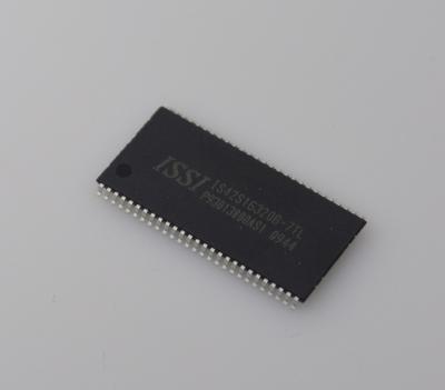 China IS42S16320B-7TL SDRAM 64Mb Densidad 166MHz Velocidad 3.3V Operación 16Mx16 Organización LVTTL Interfaz Temporada industrial (-40°C~85°C) Compacto paquete TSOP-II Alta confiabilidad en venta