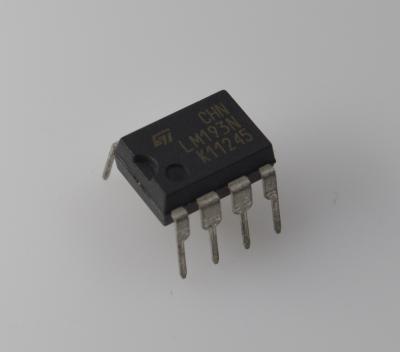 China LM193N Comparador de doble diferencial Amplio rango 2V-36V Bajo 2mA Salidas de corriente de colector abierto Rápida respuesta de 1.3μs paquetes TO-5 / DIP - Ideal para sistemas de control industrial / automático en venta