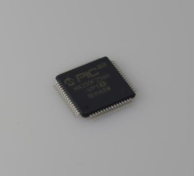 China PIC32MX250F256H-I/PT MCU de 32 bits de alto rendimiento con 256KB Flash, 64KB RAM, velocidad de 50MHz, USB OTG, bajo consumo y periféricos robustos para diseños embebidos en venta