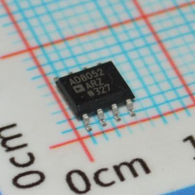 China AD8052AR Amplificador Operacional de Alta Velocidad 300MHz Bajo Ruido 4.5nV/√Hz Operación 5V Salida Rail-to-Rail Baja Distorsión y 160mA de Impulso de Salida para Buffers de Video/ADC en venta