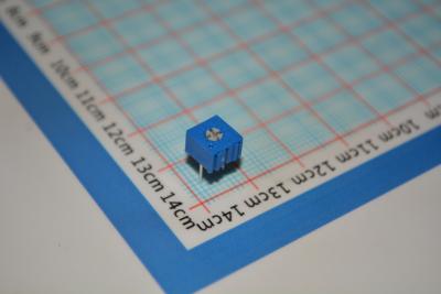 中国 3362P-1-102LF トリマーポテンショメータ 1kΩ 10回転精密ポテンショメータ ±10% 許容差 スルーホールマウント セラメットエレメント 信頼性の高い調整性 キャリブレーションと回路調整に最適 販売のため