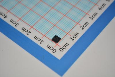 中国 BQ24296MRGER 2A単細胞リチウムイオン充電器 3.9V-6.2V入力I2C制御熱調節 20V OVPと3mm×3mm QFNパッケージ 販売のため