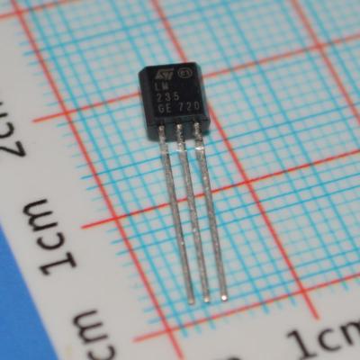 China LM235Z Sensor de temperatura Celsius de precisión 1°C Precisión de 2°C a 150°C Rango lineal 10mV/°C Salida fácil Calibración Amplio 4V-30V Alimentación baja Autocalentamiento TO-92 Paquete en venta