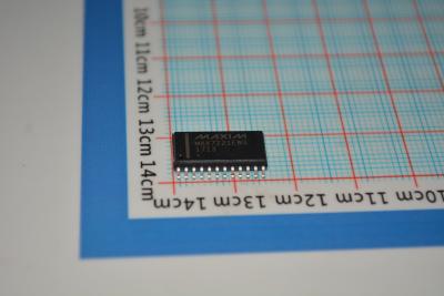 China MAX7221EWG+T Controlador de pantalla LED de 8 dígitos con interfaz SPI, velocidad de datos serie de 10 MHz, funcionamiento de 2,7 V-5,5 V, control LED individual y paquete SOIC ancho de 24 pines en venta