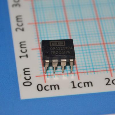 China OPA2251PA Amplificador de doble operación de precisión con ancho de banda de 10 MHz Bajo 0.5μV/°C Drift 1.1μVpp Ruido Salida de tren a tren ±2.25V a ±18V Alimentación y paquete DIP de 8 pines en venta