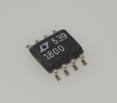 China LT1800CS8 Alta velocidad 100MHz Op Amp 400V/μs Tasa de deslizamiento baja 3.5mV Offset Rail-to-Rail Salida 5V a ±5V Suministro 7nA IB Ahorro de espacio SOIC-8 para filtros / controladores ADC en venta