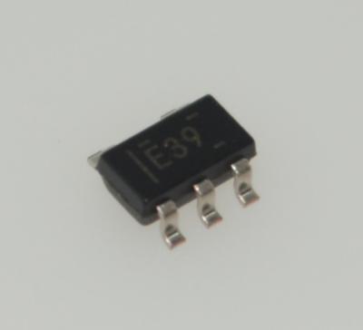 China INA139NA/3K Monitor de derivación de corriente lateral alta Características de alta precisión Amplia 2.7-36V Alimentación baja 90μV Desviación +85°C Clasificación fija 3k Ganancia SC70 Paquete Operación bidireccional y excelente rendimiento de CC en venta
