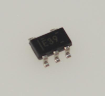 China INA139NA/3K Monitor de derivación de corriente lateral alta Características de alta precisión Amplia 2.7-36V Alimentación baja 90μV Desviación +85°C Clasificación fija 3k Ganancia SC70 Paquete Operación bidireccional y excelente rendimiento de CC en venta