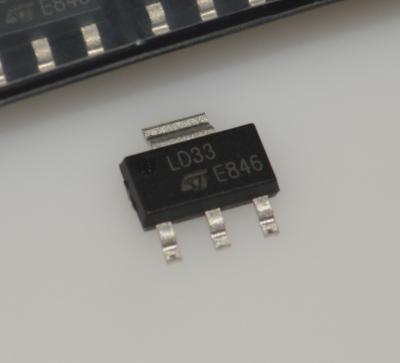China LD1117S33CTR 3.3V Regulador de voltaje LDO con 1A de salida baja voltaje de baja precisión de alta precisión sobre corriente y protección térmica estable con condensadores cerámicos SOT-223 paquete en venta