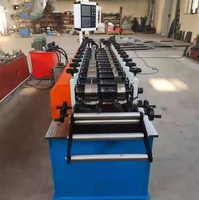 Chine Goujon en métal et cloison sèche à deux lignes C U Omega L petit pain de voie de profil d'angle formant la machine à vendre