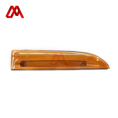 China Marcador de lado naranja izquierdo Trim ceja ligera para ISUZU ELF 1993-2002 IZUMI Auto Parts Direct Fit Reemplazo en venta