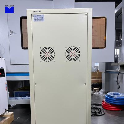 Chine Le système de soudage laser intelligent de la batterie lithium-ion prend en charge l'emballage continu rapide des batteries cylindriques à vendre
