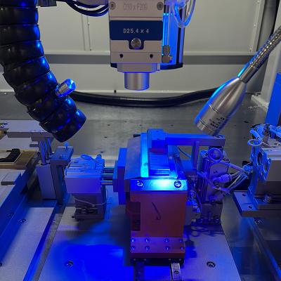 Chine Le système de soudage laser intelligent de la batterie lithium-ion prend en charge l'emballage continu rapide des batteries cylindriques à vendre