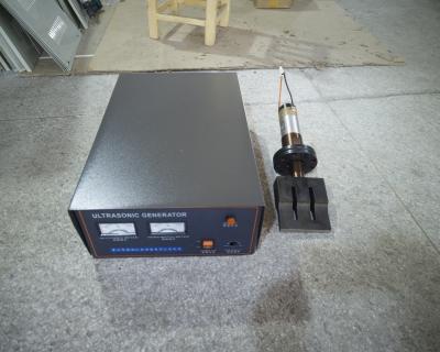 Cina 2000w Horn e scatola per il saldatore ultrasonico di cucito Machine del pizzo 60*50*40cm in vendita