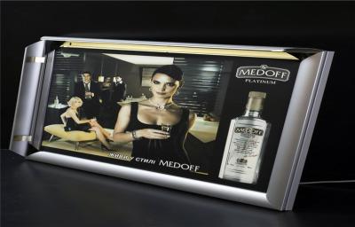 Cina Il segno su misura del negozio ha condotto la scatola leggera retroilluminata con il pannello acrilico per l'aeroporto in vendita