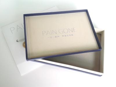 中国 ふた、化粧品のための流行の印刷された堅い板紙表紙箱が付いている注文のギフトの包装箱 販売のため