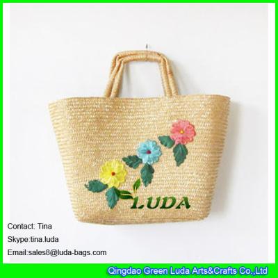 Cina LUDA fashion straw beach handbags cute wheat straw tote bag with floral in vendita