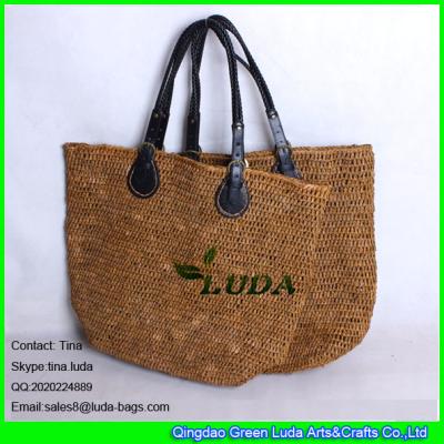 中国 LUDA 良質 pu のハンドル浜袋の茶色の raffia のかぎ針編みのわらのハンドバッグ 販売のため