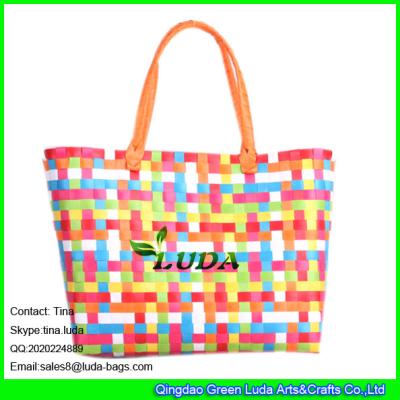 中国 LUDA は色のトート バック ハンドメイド PP のわらのショルダー・バッグを混合しました 販売のため
