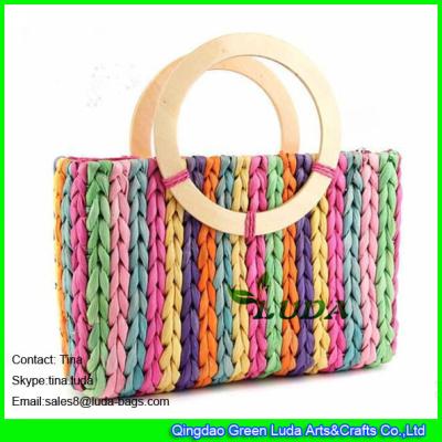 Cina Borsa variopinta della paglia della paglia di LUDA delle borse del cornhusk alla moda delle donne in vendita