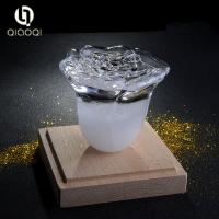 Cina Crystal Rose shape Storm glass bottle Weather forecast bottle in vendita