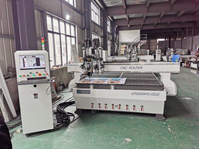 China Máquina 2m x 3m do router do CNC do ATC do cortador do leito com vincar de oscilação da faca à venda