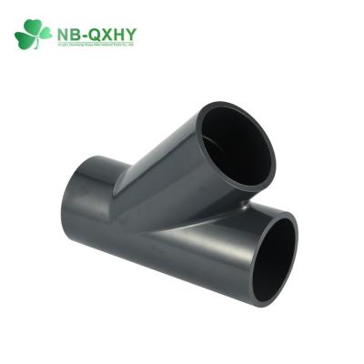 Cina Codice testa rotonda 1.6MPa UPVC PVC DIN GB Y Tipo Equal Pipe Fittings Tee per l'approvvigionamento idrico in vendita