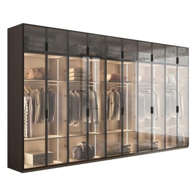 Chine promenade de vestiaire de garde-robe adaptée aux besoins du client par porte épaisse de 18-22mm dans le cabinet à vendre