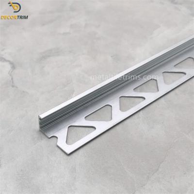 Chine Profil de carreaux métalliques en forme de L Trim Carreaux en céramique Franges de carreaux en aluminium à vendre