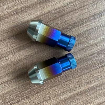 Cina Alette di titanio M12/M14 X 1,25/1,5 x 45mm della ruota GR5 per correre in vendita