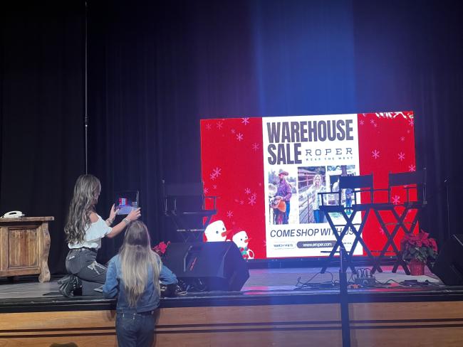 US Stock Full Color P2.97 Indoor Rental LED Screen Front Service Screen 7680Hz