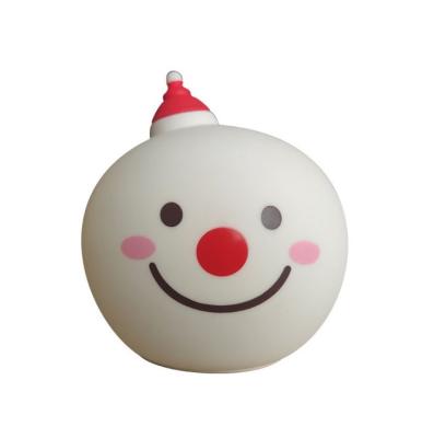 Cina Il Usb delle luci notturne 20000H del silicone del pupazzo di neve ha alimentato la lampada di scrittorio principale di tocco 1200mAh in vendita