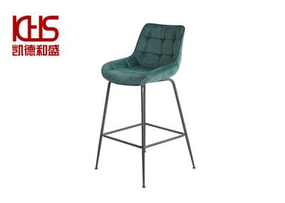 Cina 150kg Farmhouse Counter Height Bar Stools Velvet Upholstered Kitchen Bar Stool Chair in vendita