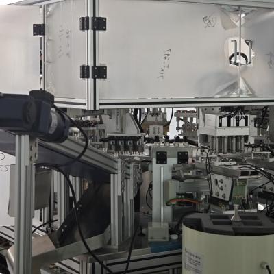 Cina Macchina di assemblaggio di sigillamento automatico con contenitore di scarico del desicante che può proteggere il desicante dall'umidità e dall'inquinamento in vendita