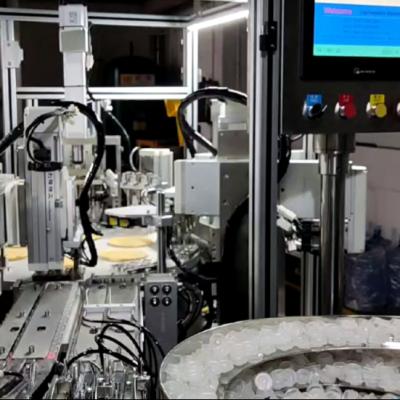 China Máquina de montagem de tampas CRC para tampas de dessicante 1500-8500pcs/h à venda
